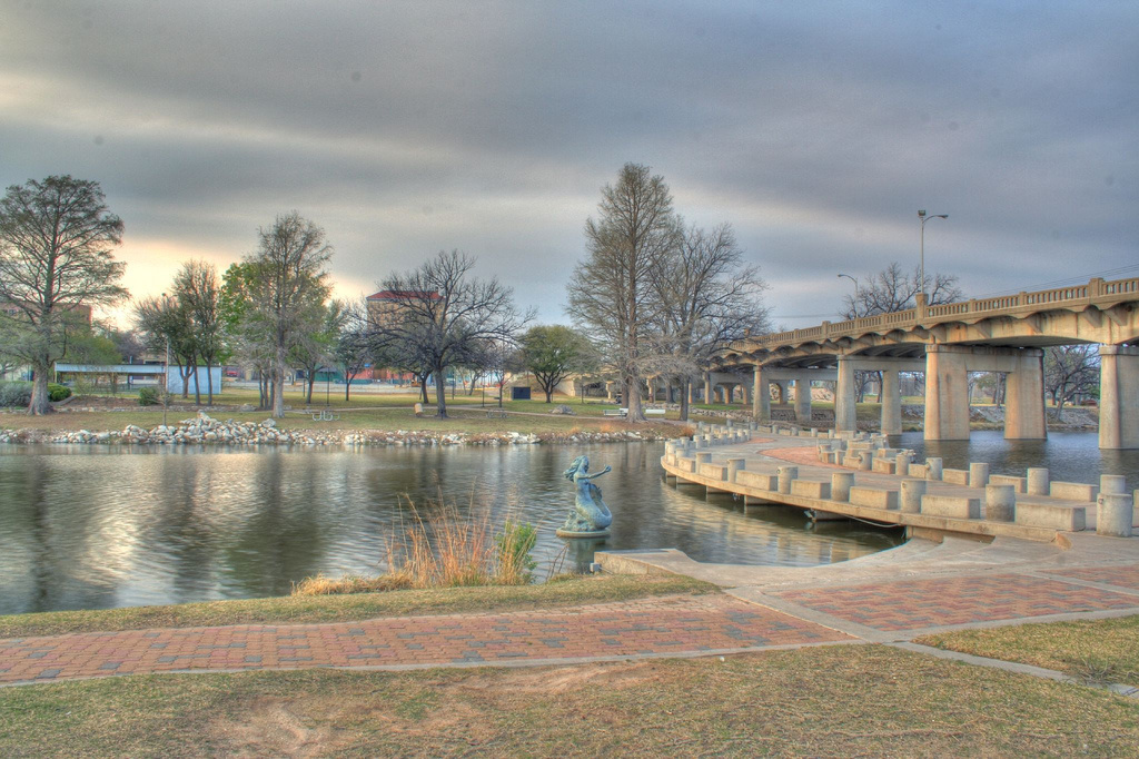 Pearl of the Conchos - a Mermaid statue in San Angelo, Texas