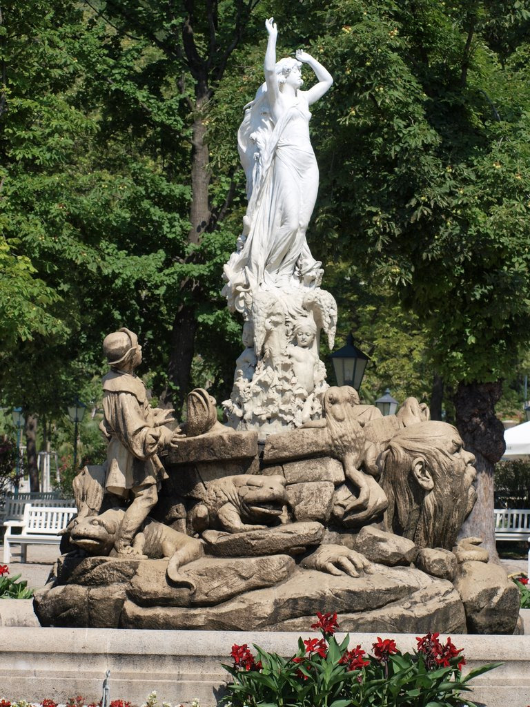 Mermaid Statue - The Fountain of Undine - Mermaids of Earth