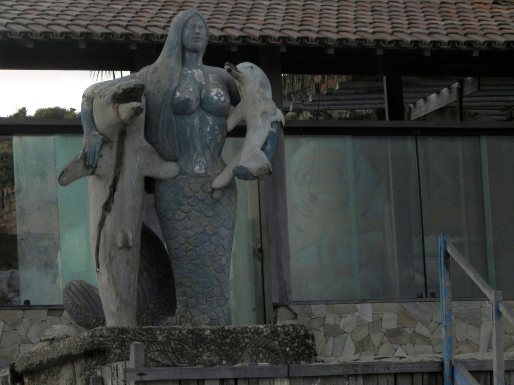 Mermaid statues in Brazil - Mermaids of Earth